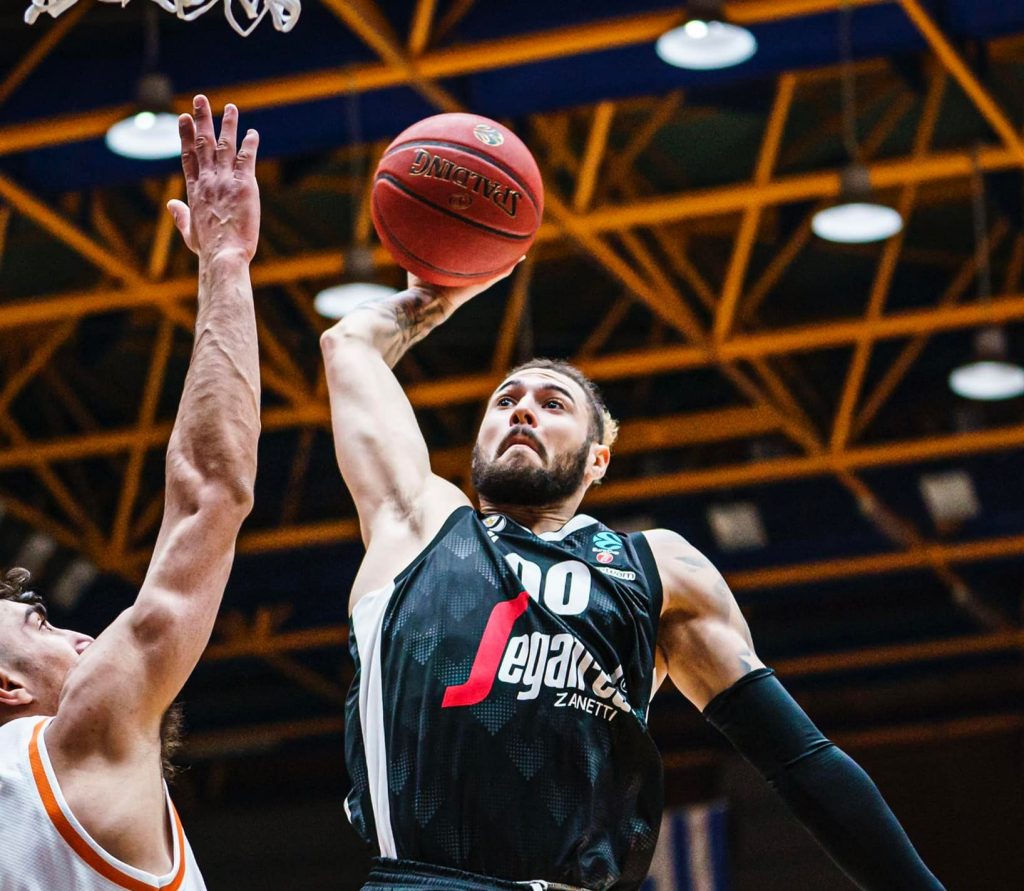 Isaia Cordinier signe une belle perf’ face à Madrid - Tribune 47